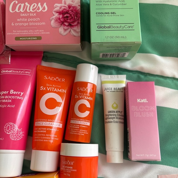Various | Skincare | Merry Elfing Christmas 4 Piece Bundle Of Cosmetic ...